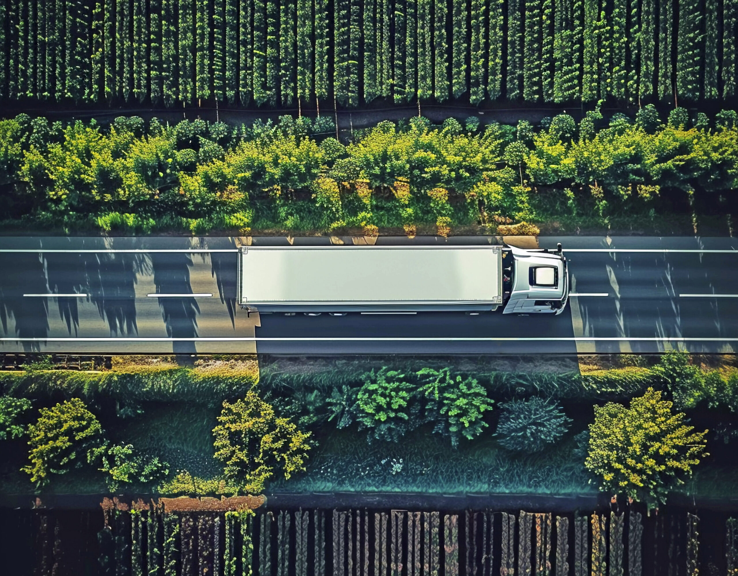 Sauber unterwegs: ELOS und enviaM starten E-Ladeprojekt für LKW - envia ...